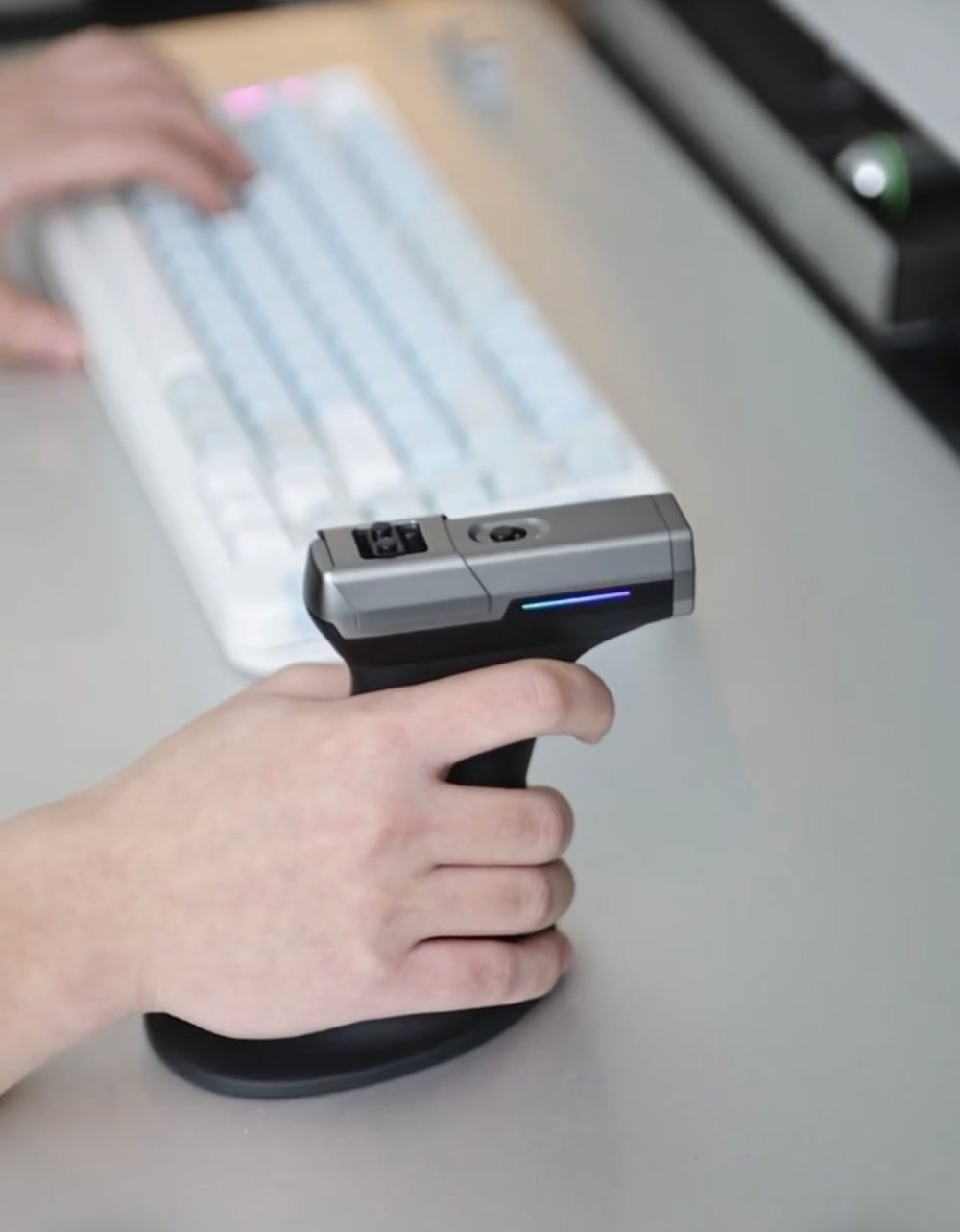 ErgoStrike7: Next-Gen FPS Gaming Mouse with Recoil